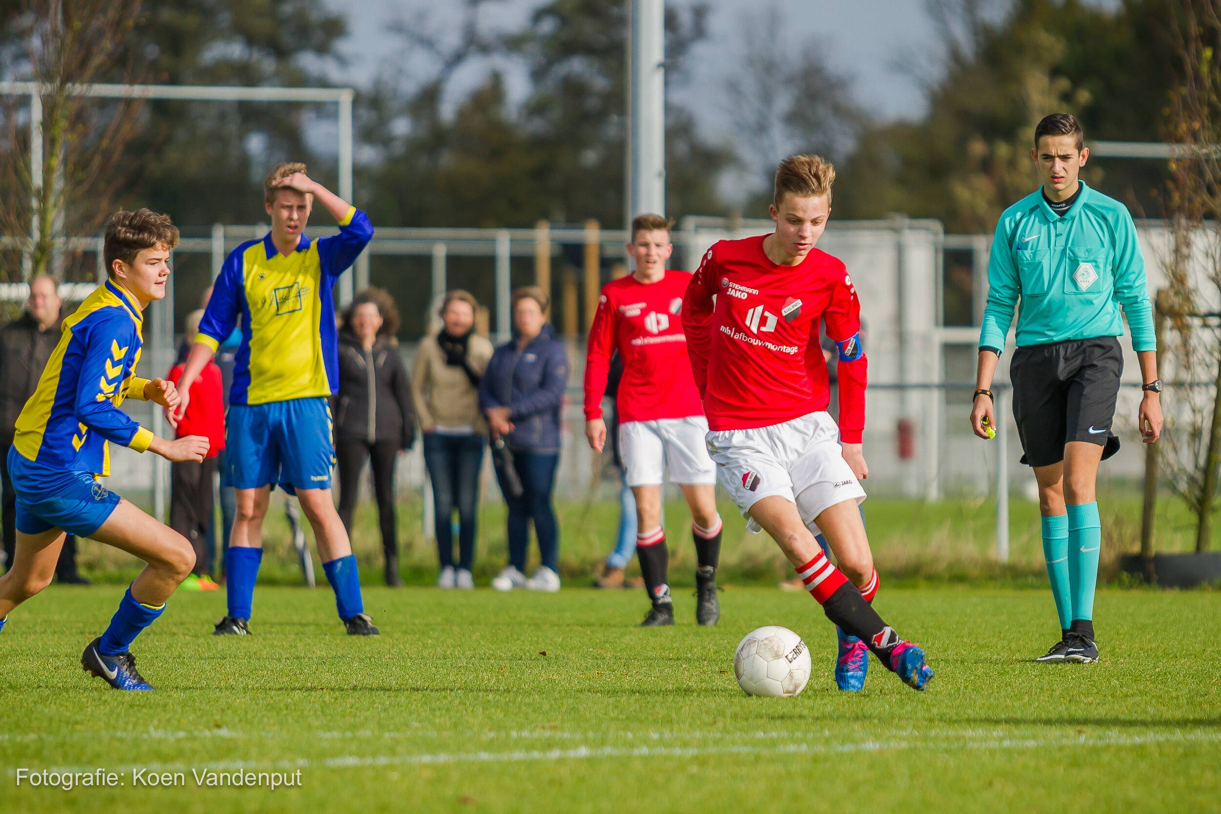 21-10-2017 N.I.V.O.-Sparta JO15-3 - Kerkwijk JO15-1 4-3 bkr